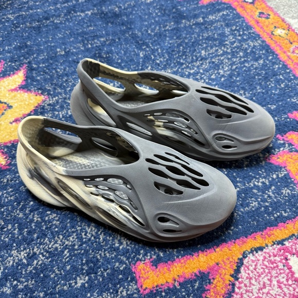 Yeezy | Shoes | Adidas Yeezy Foam Runner Mxt Moon Gray Sz 7 Youthmen ...